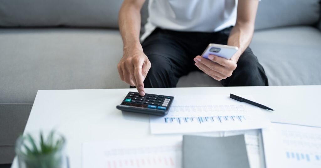 How to Use a Check Stub Maker for Proof of Income?